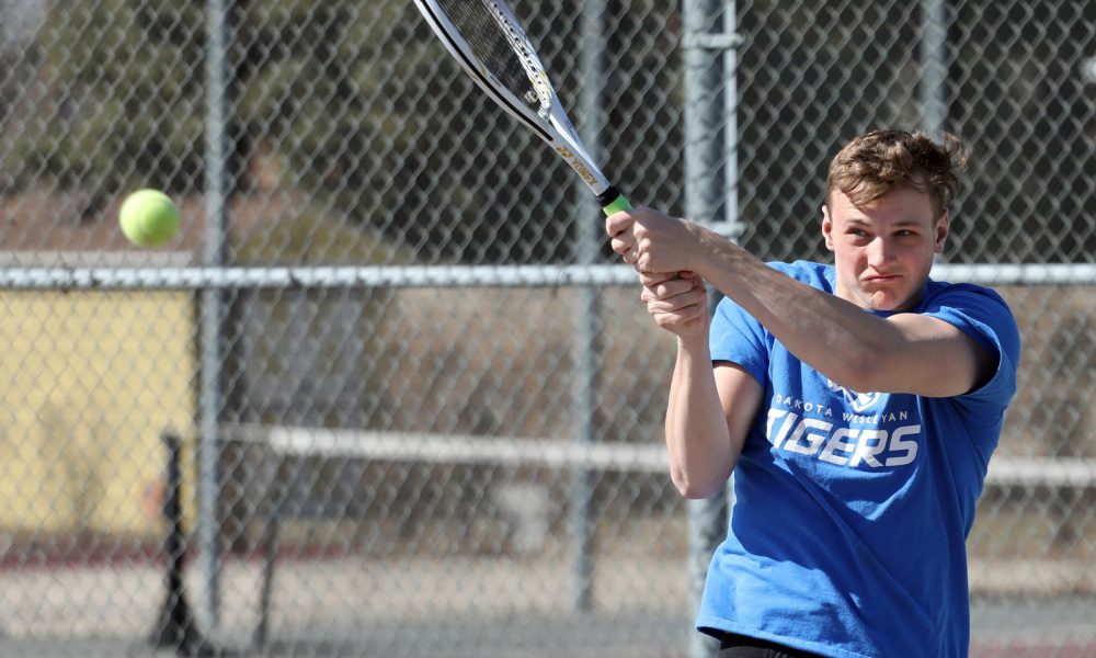 Cavaliers ready for tennis season – SD SportScene